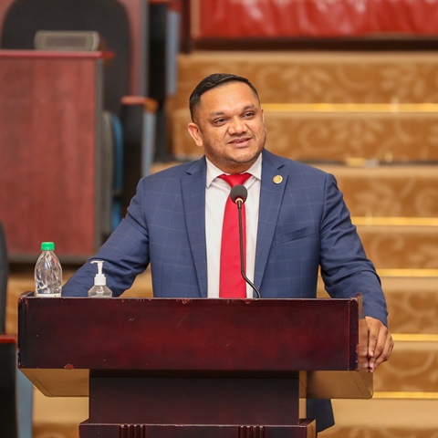 Govt’s ‘friends, family and favourites’ include all of Guyana − Natural ...